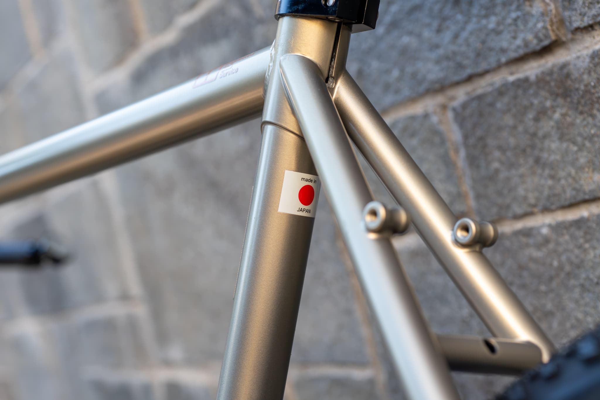 【無線電動×クロモリ】EBS STUFF × SRAM Rival eTap｜国産グラベルツーリングバイクの実力。 – EBS KYOTO