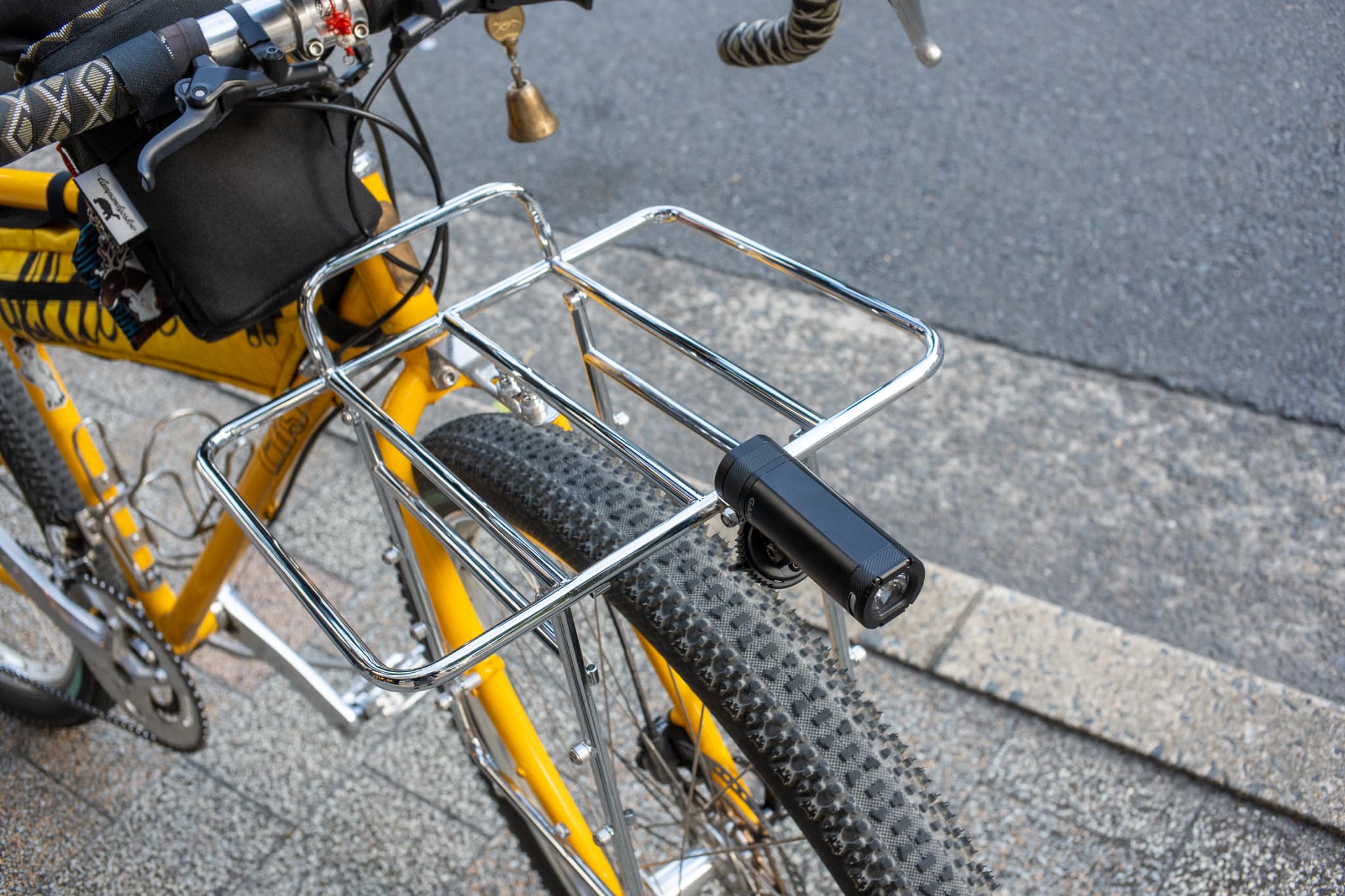 多機能とシンプルを兼ね備えた自転車フロントラック登場。 – EBS KYOTO